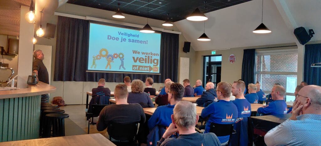 Toolboxmeeting bij Westra - WESTRA B.V.